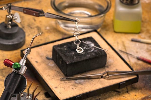 Jewelry Soldering Basics - The Plumb Club