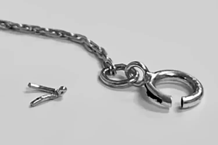 Why Jewelry Chains Break (& How to Prevent It) - The Plumb Club